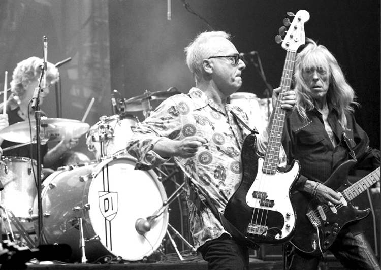 If you’re still rockin’ Goddo, they’re coming – Winnipeg Free Press