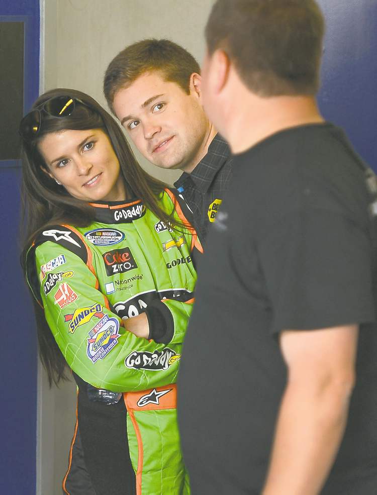 Speed bumps hit Danica’s relationship – Winnipeg Free Press