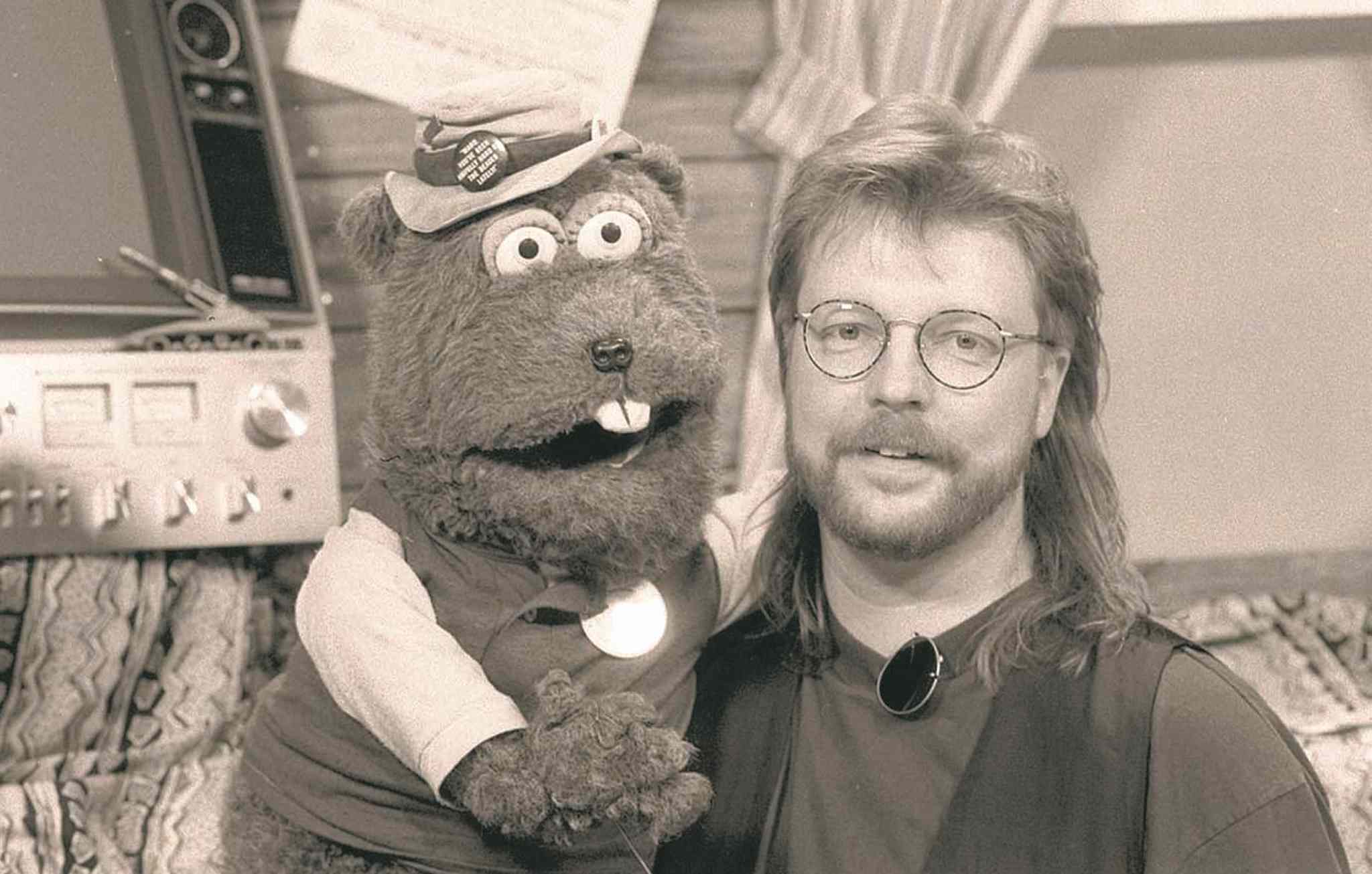 Generation of kids grew up watching toothy TV sidekick – Winnipeg Free ...