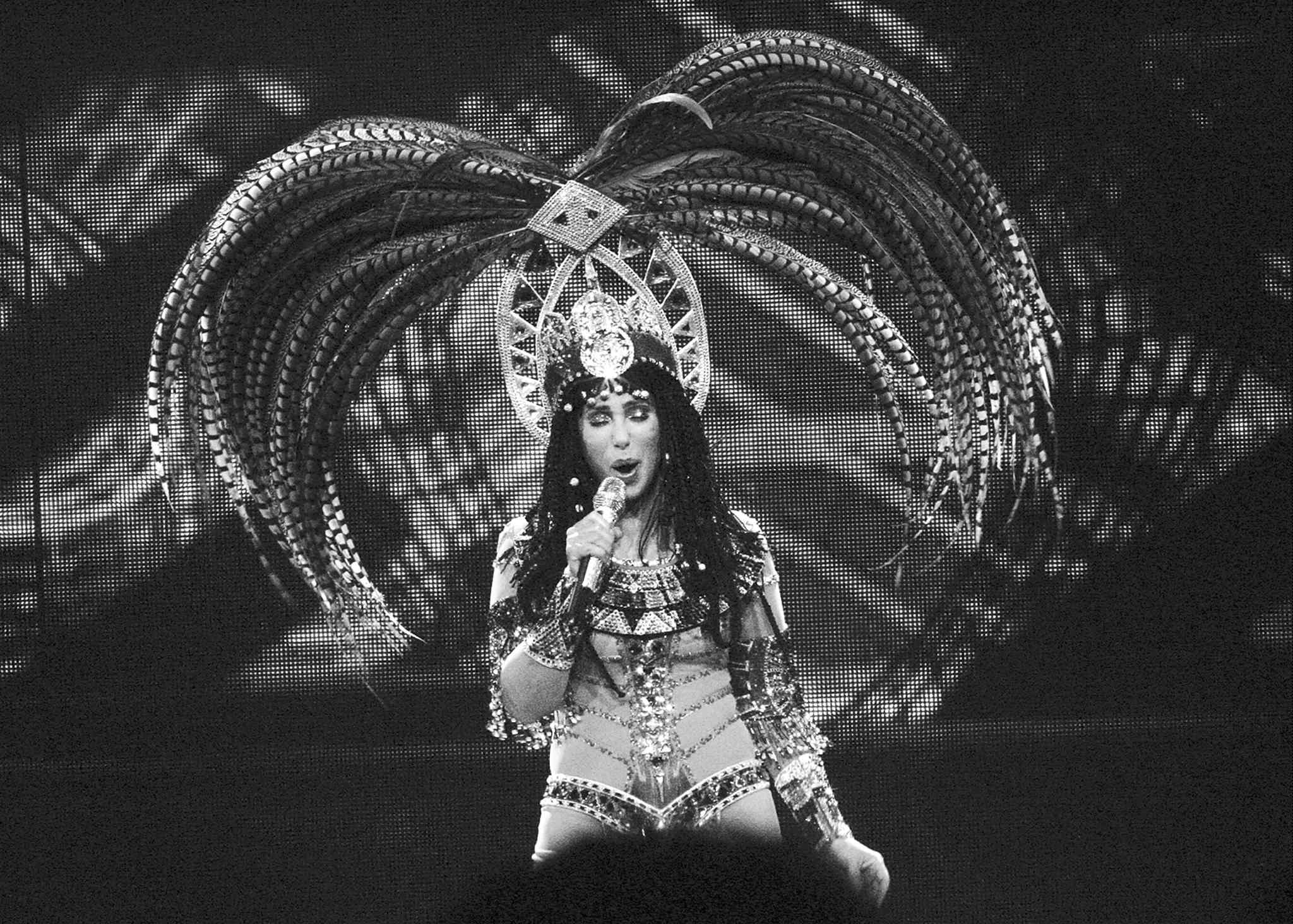 Cher delivers on ‘farewell farewell tour’ – Winnipeg Free Press