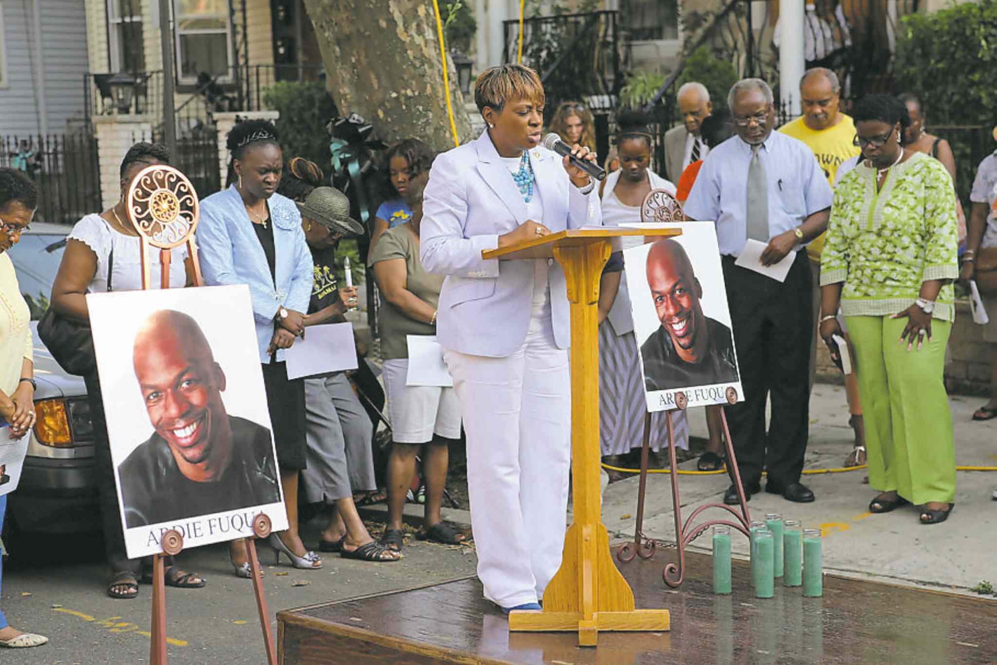 Prayer vigil held for comic injured with Tracy Morgan – Winnipeg Free Press