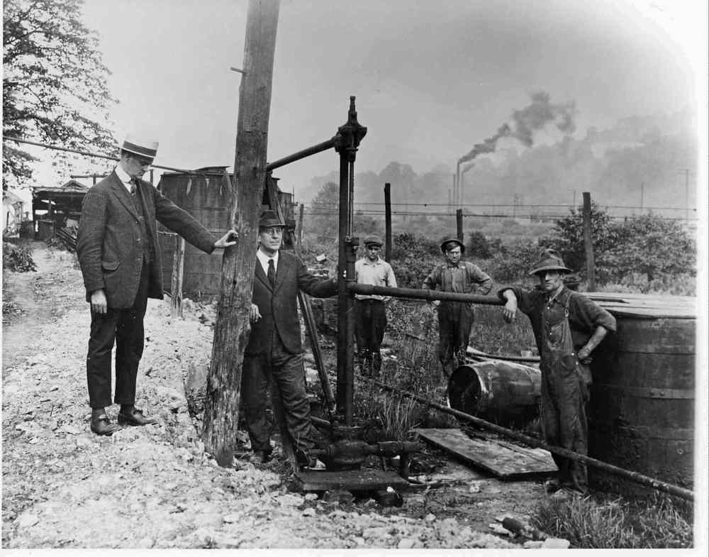 Whether boom or bust, oil well still pumping – Winnipeg Free Press