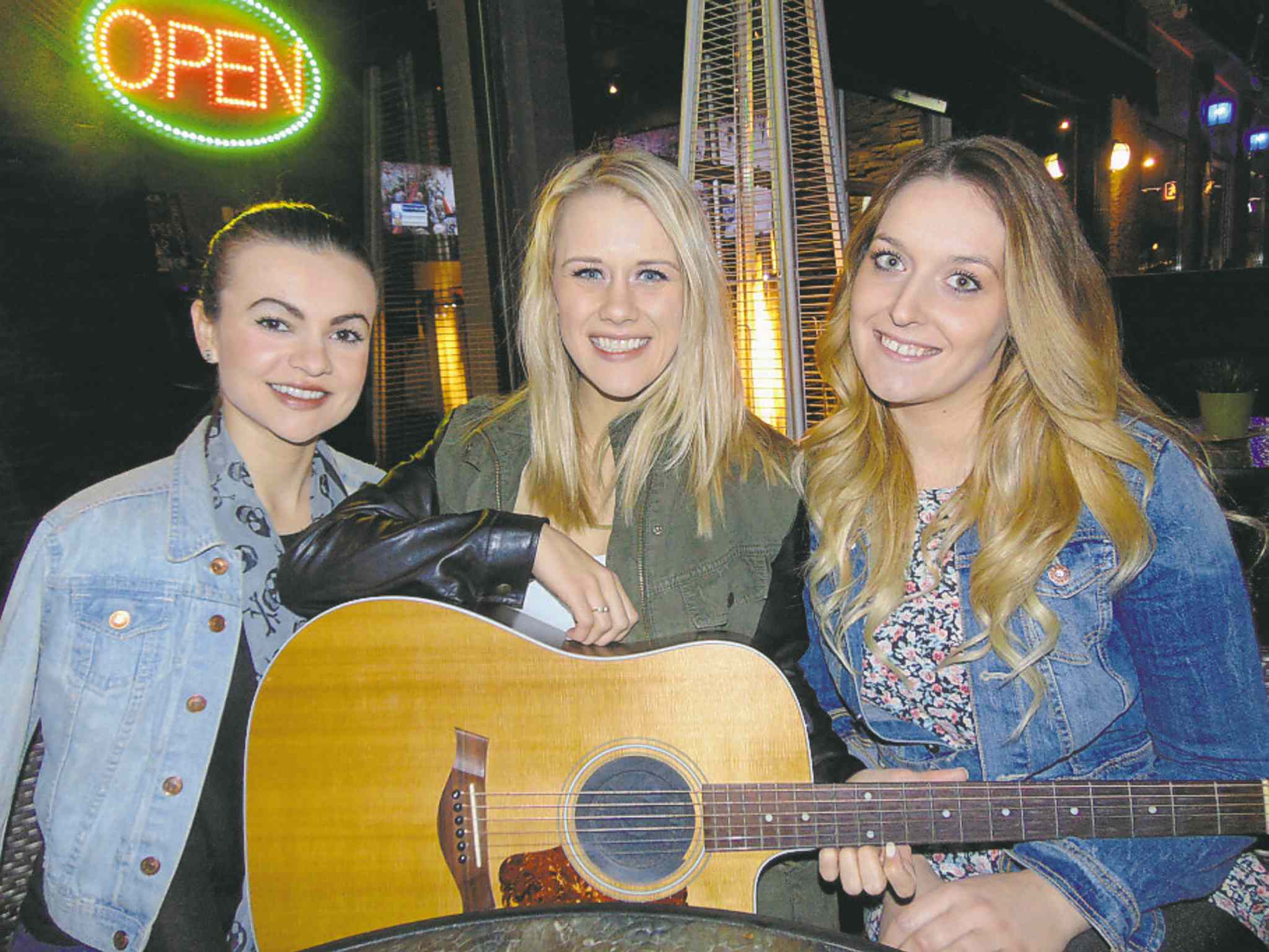 Young Jets fan trades her jersey for a gown – Winnipeg Free Press