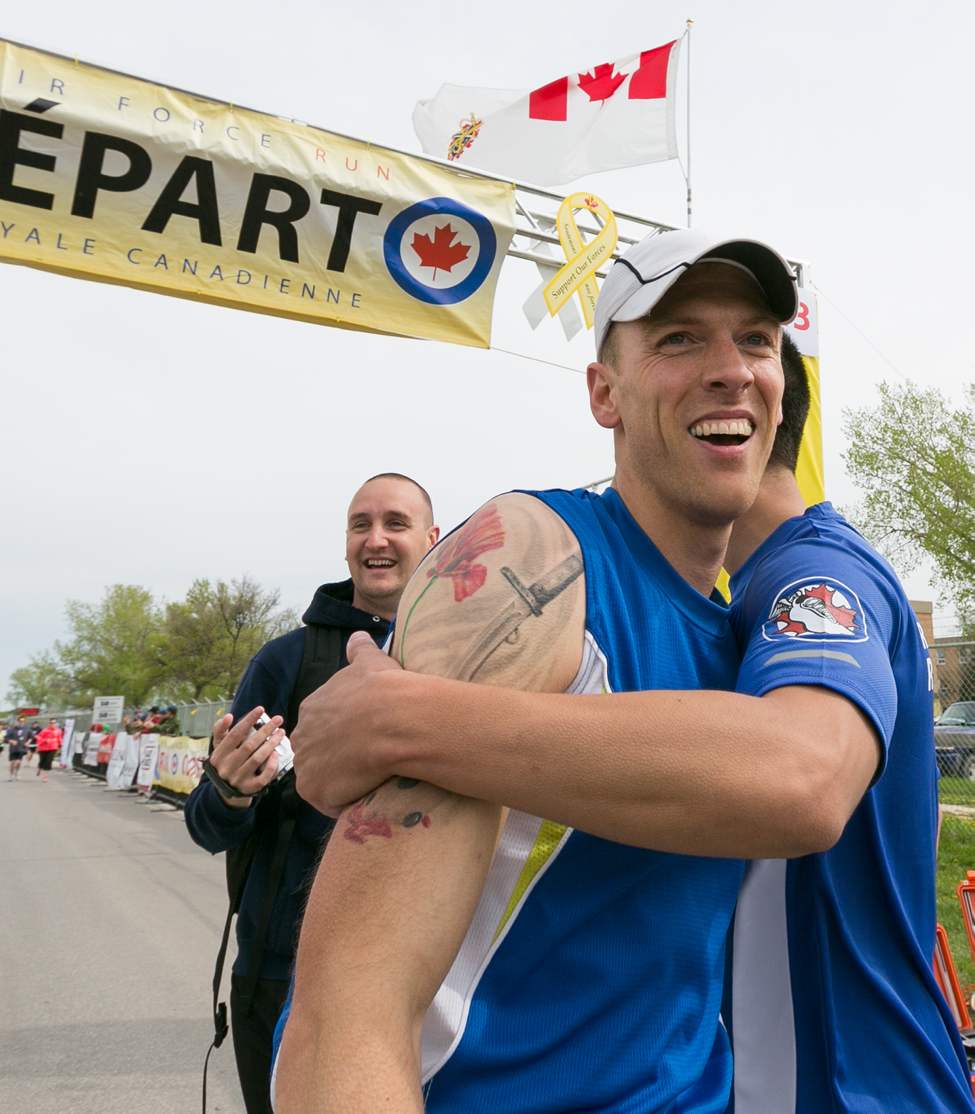Winnipeg soldier finishes 85-kilometre run – Winnipeg Free Press