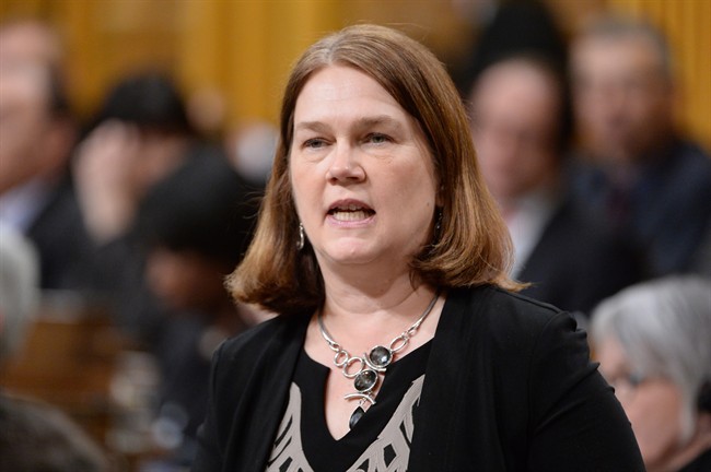 Attawapiskat First Nation again in crisis after rash of suicide ...