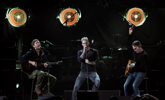 Metallica, Miley Cyrus perform at Chris Cornell tribute – Winnipeg Free ...