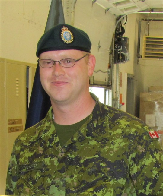 Military names Canadian soldier who dies during training run in New ...