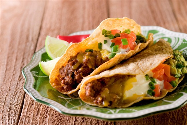 Mexican vegetarian tacos make a quick and flavourful snack or supper ...