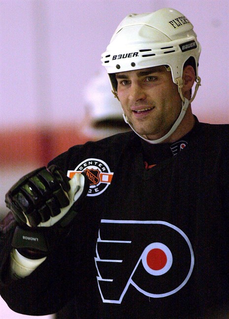 Debate over: Former Hart Trophy winner Lindros finally gets Hall of ...