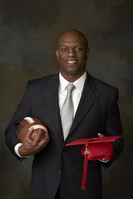 Edmonton Eskimos GM Ed Hervey to receive his university degree Saturday ...