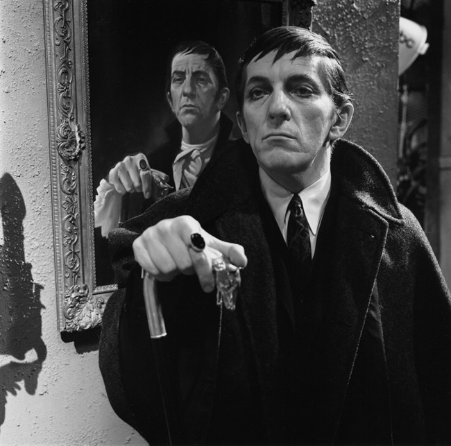 Jonathan Frid, Canadian star of ‘Dark Shadows’ gothic series, dies at ...