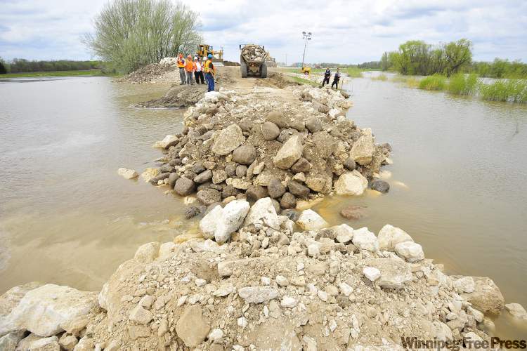 Province closes controlled breach at Hoop and Holler Bend – Winnipeg ...