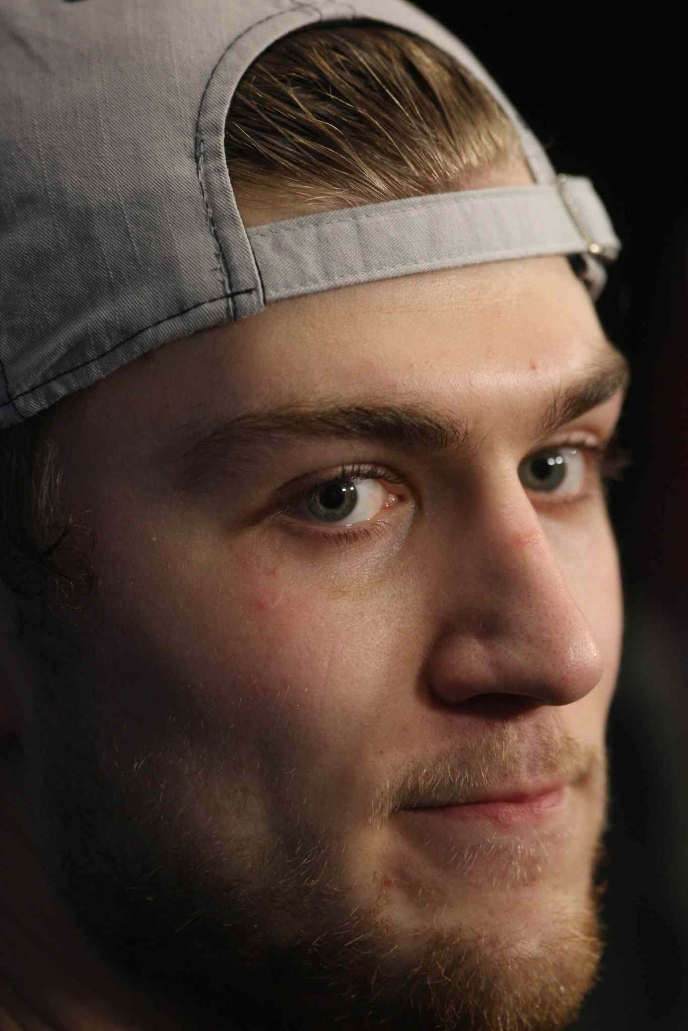 Lipon pleased with NHL debut, despite loss to Avalanche – Winnipeg Free ...