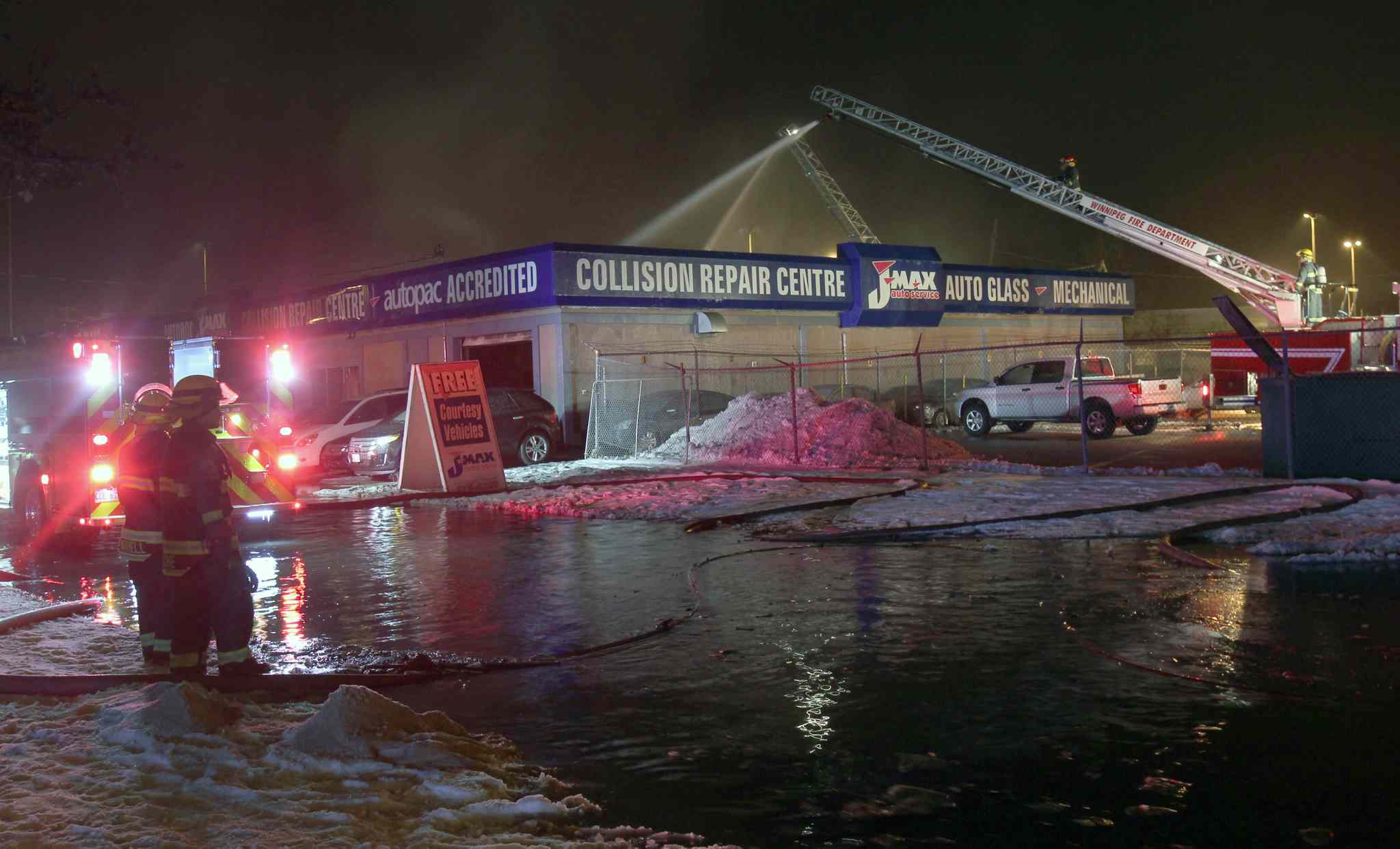 Autobody shop consumed by fire – Winnipeg Free Press