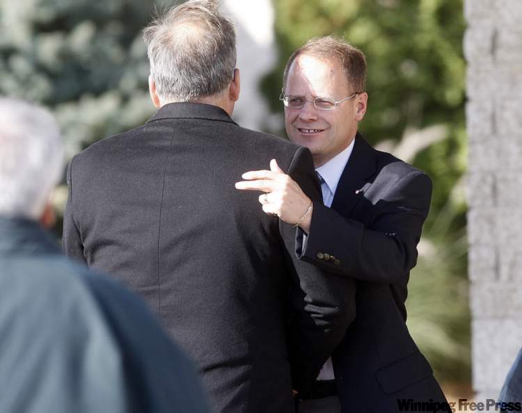 Former MP Alcock laid to rest today – Winnipeg Free Press