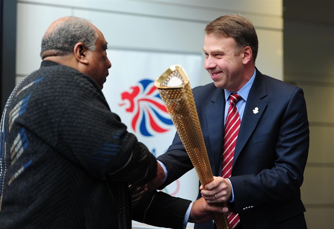 20 years after helping son over Barcelona line, Redmond to carry ...