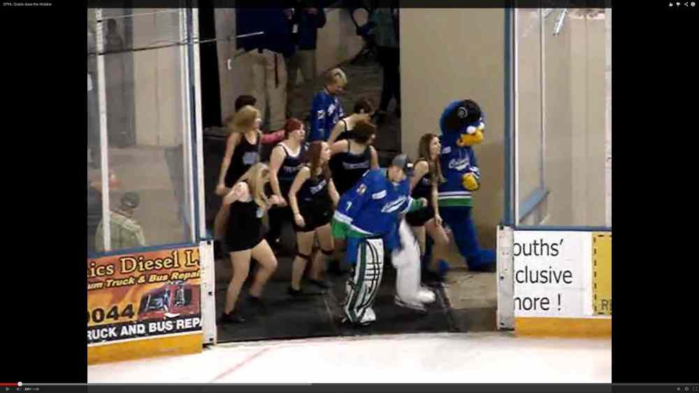 Goalie grabs attention for shaking it up – Winnipeg Free Press