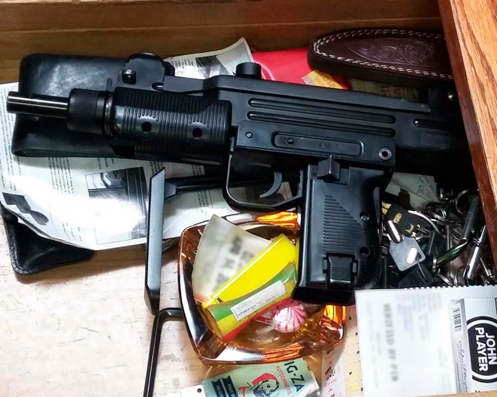 It looked like an Uzi, arrest was a doozy – Winnipeg Free Press