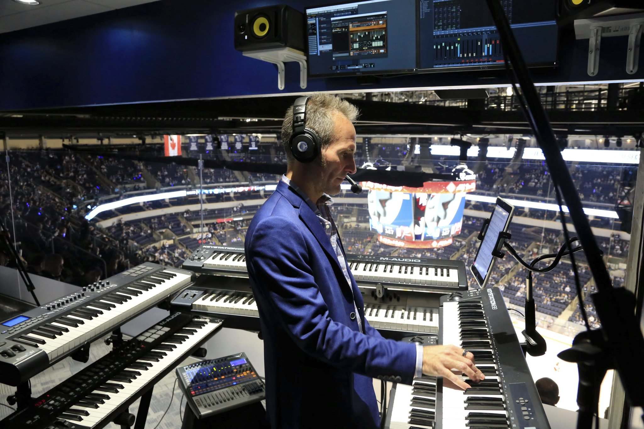 Organ player brings old-school sound to Jets games – Winnipeg Free Press