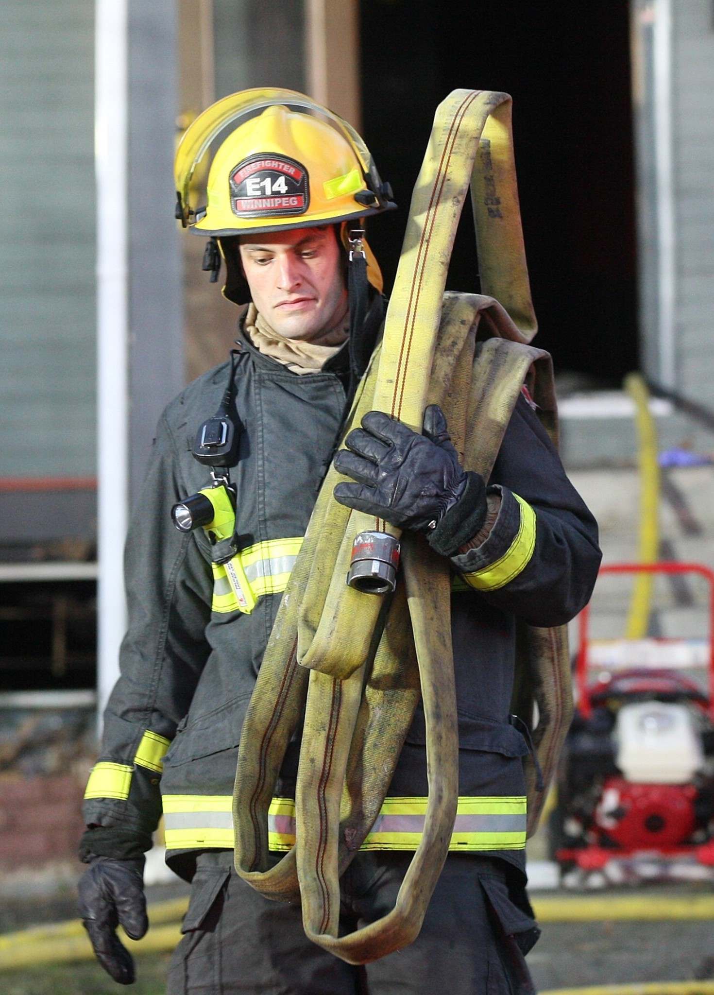 Firefighters battle early-morning fire on Wardlaw – Winnipeg Free Press