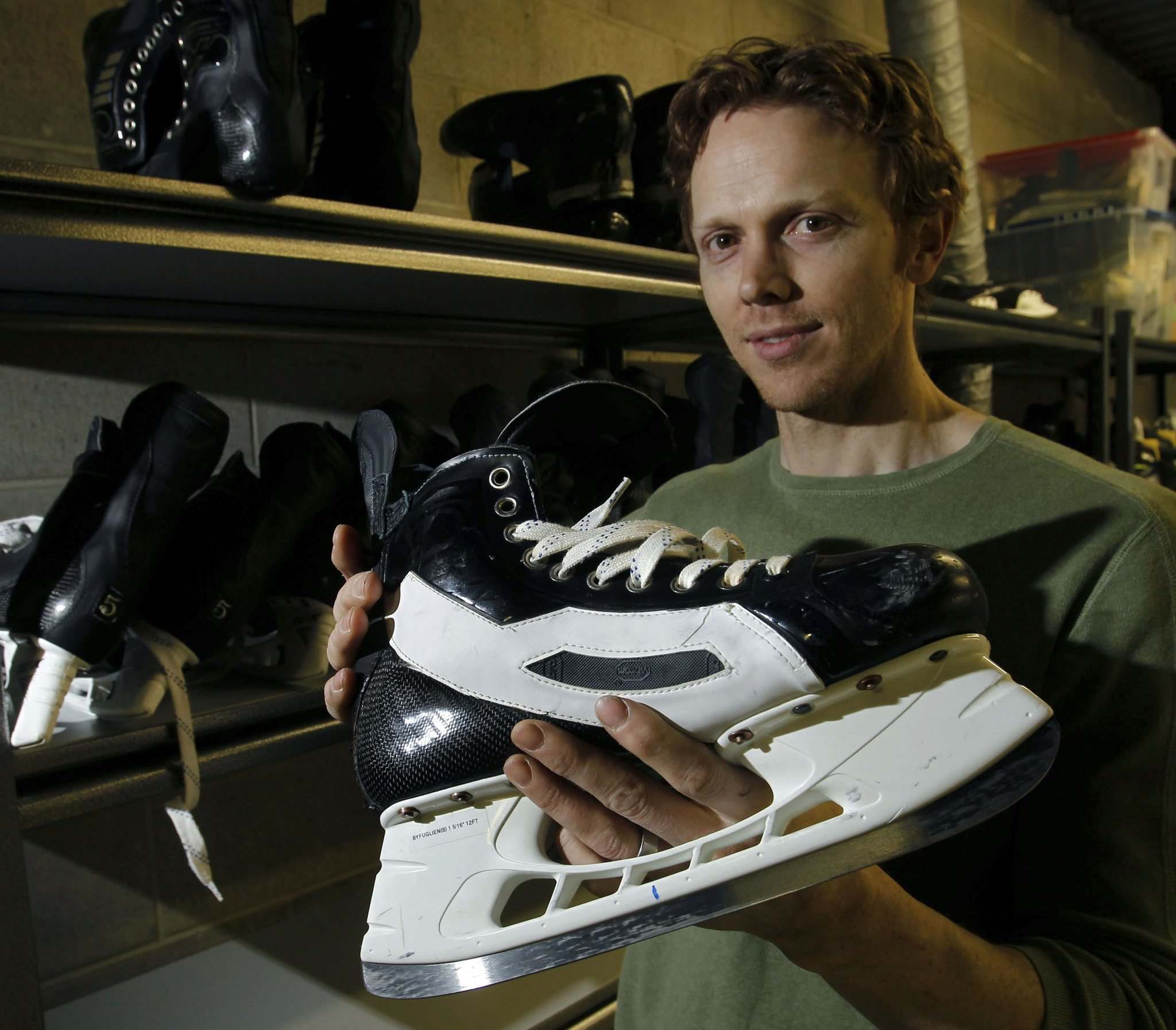 Dustin Byfuglien Skates