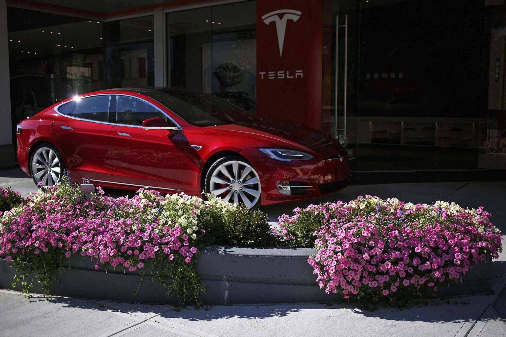 Tesla effect: demand for gasoline has all but peaked – Winnipeg Free Press