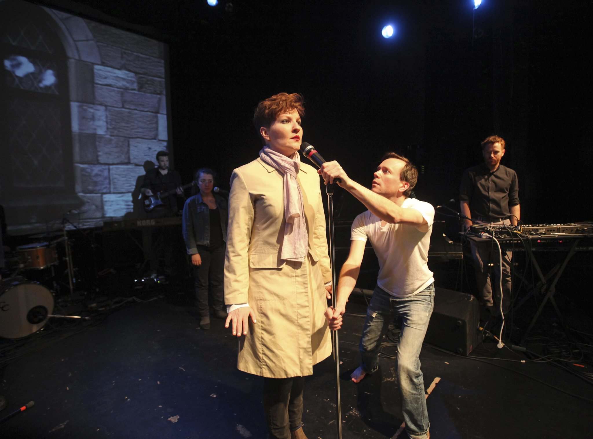 Bard wired – Winnipeg Free Press