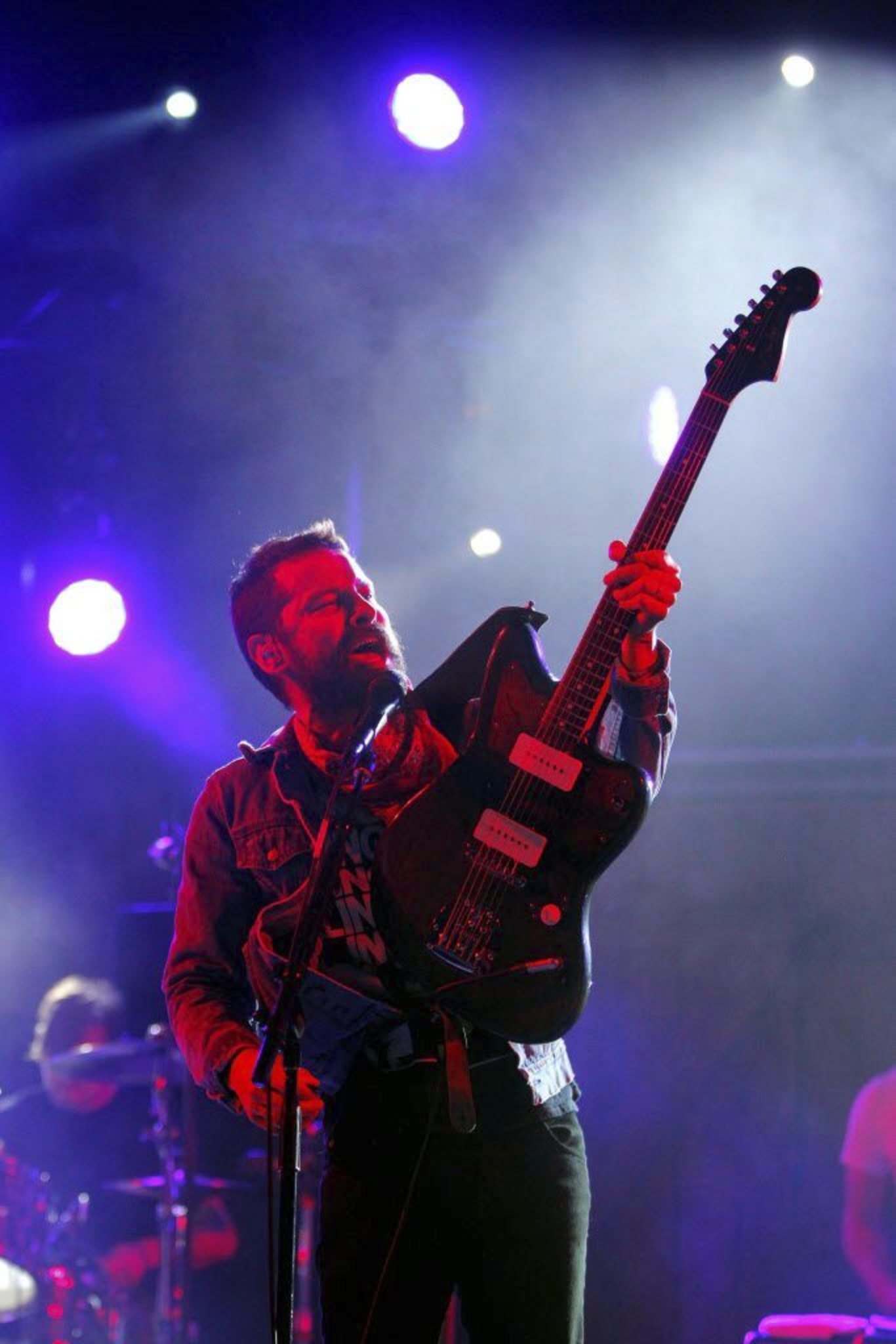 Sam Roberts more than a rip-it-up rocker – Winnipeg Free Press