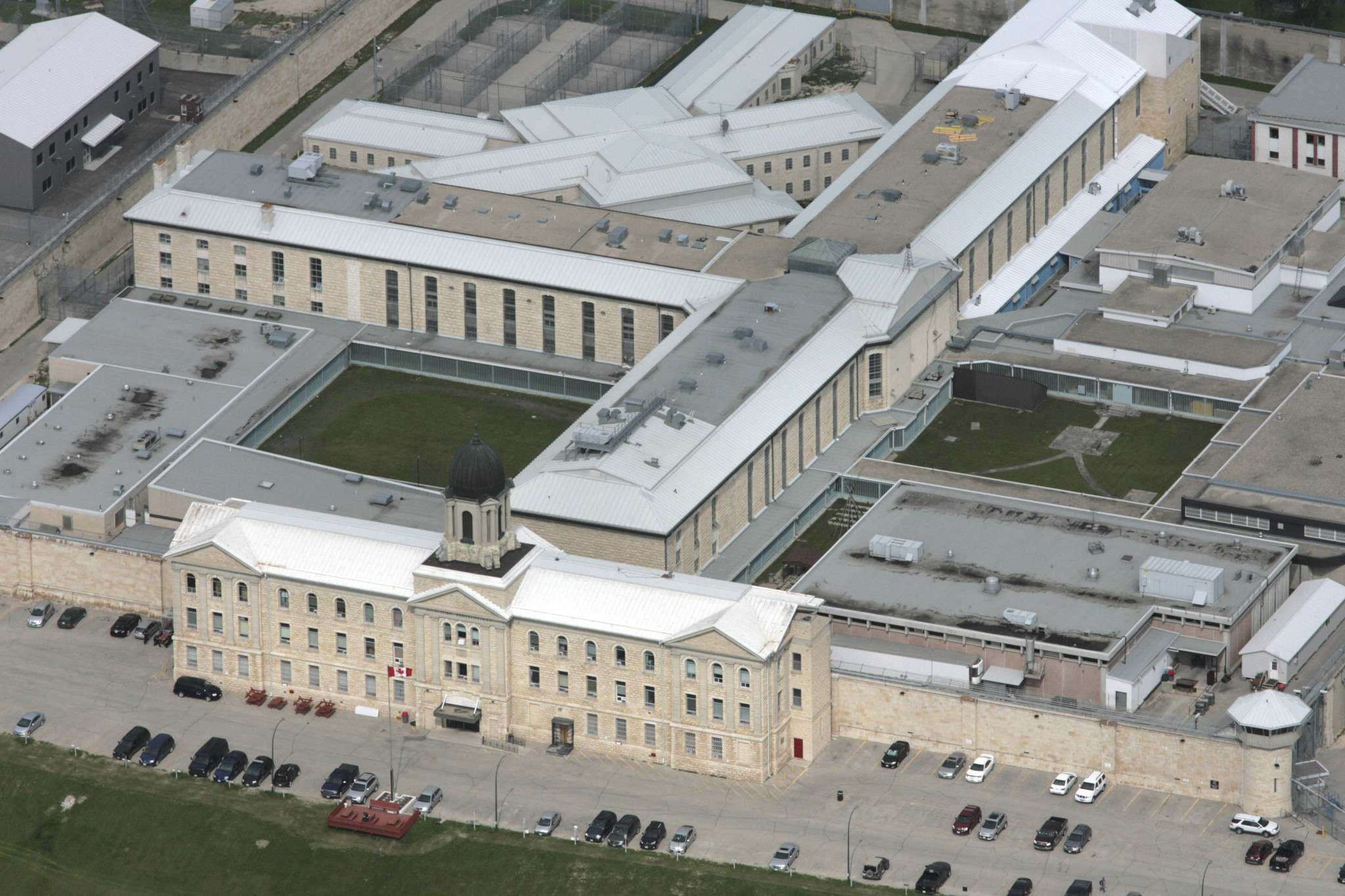 Stony Mountain inmate gets second life sentence for prison murder ...