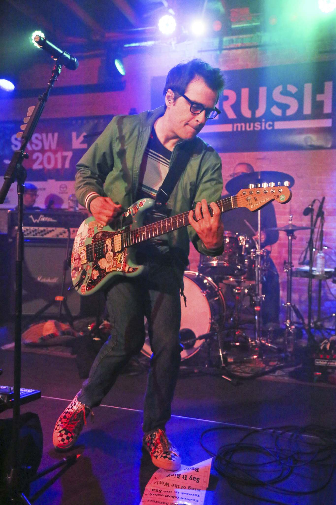 Weezer — a blast from the past – Winnipeg Free Press