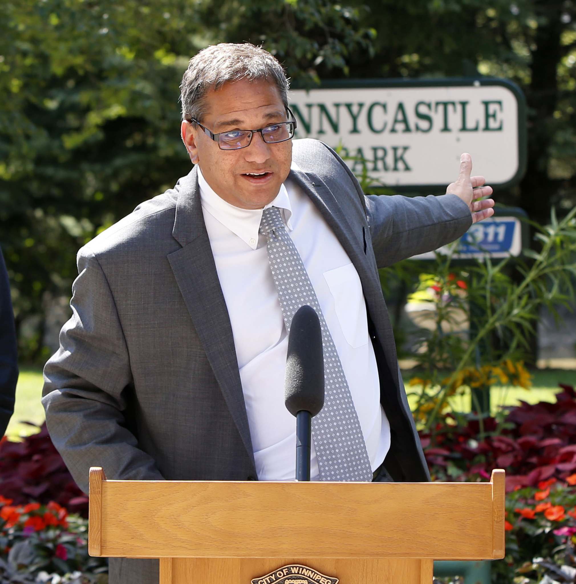 Director of public works vanishes, city won’t say why – Winnipeg Free Press