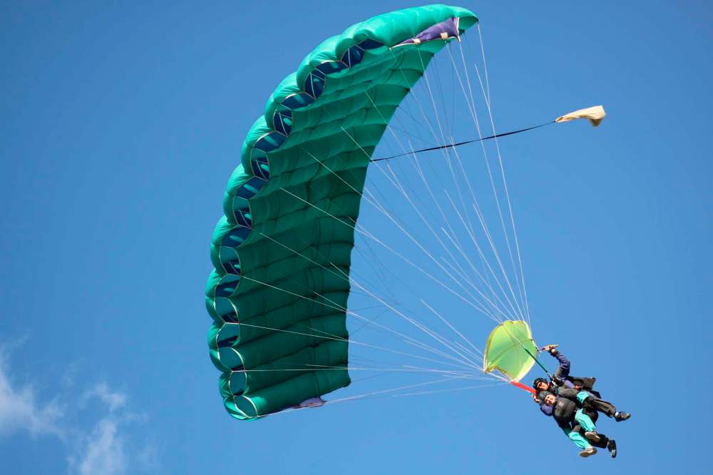 Guitar hero remembered with musical bash – Winnipeg Free Press