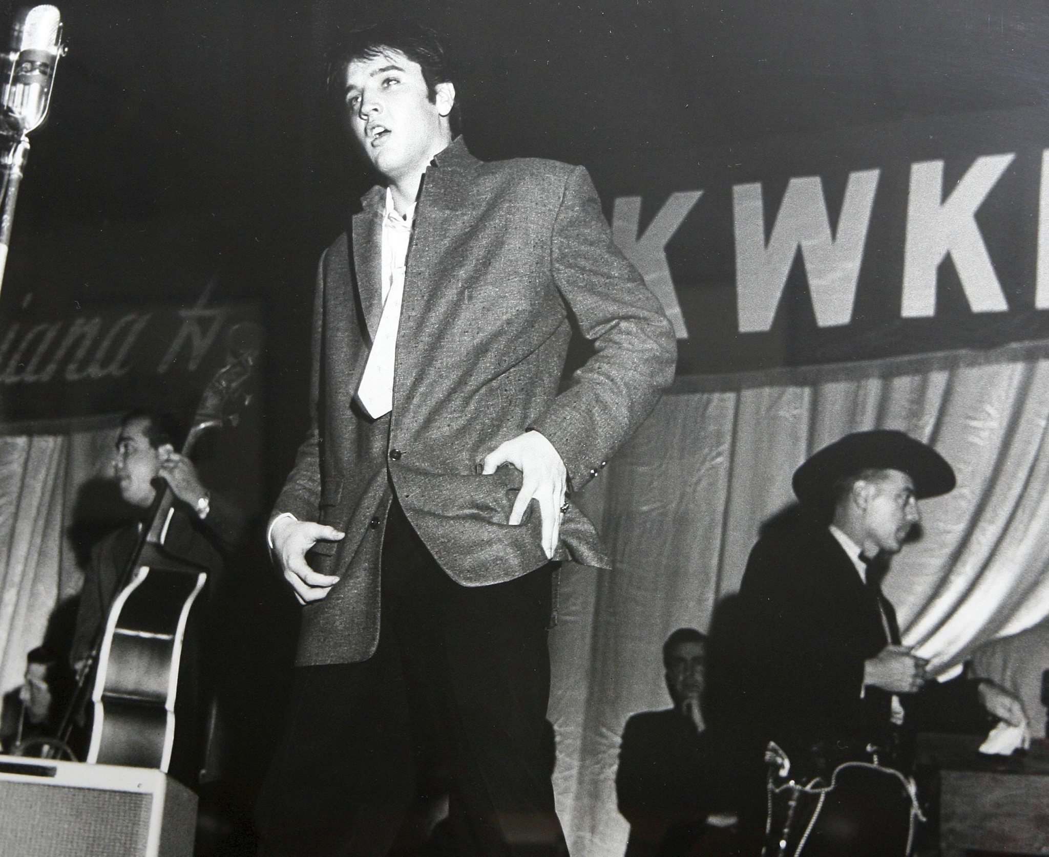 Before he was the King, he was just Elvis – Winnipeg Free Press