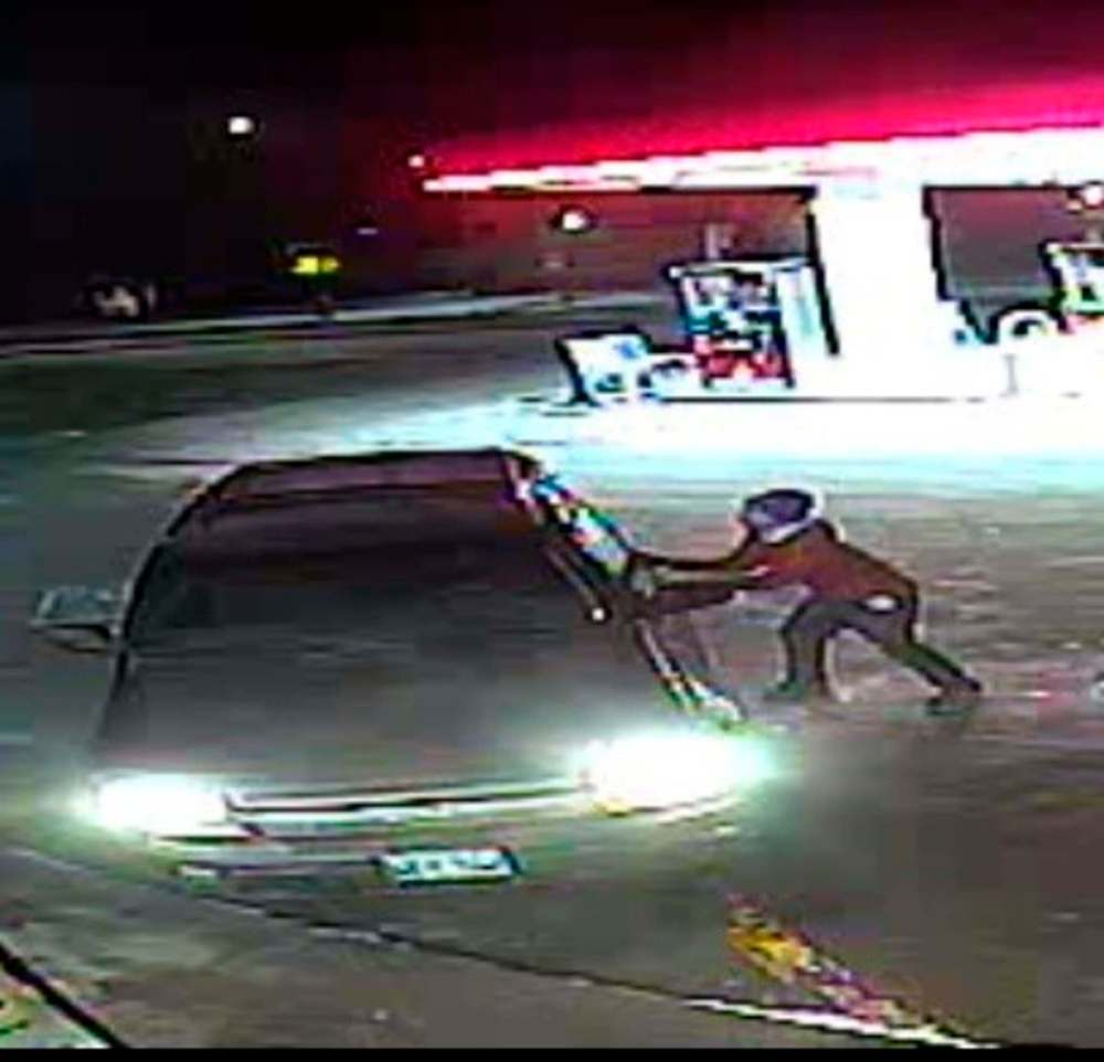 Attempted car jacking caught on camera – Winnipeg Free Press