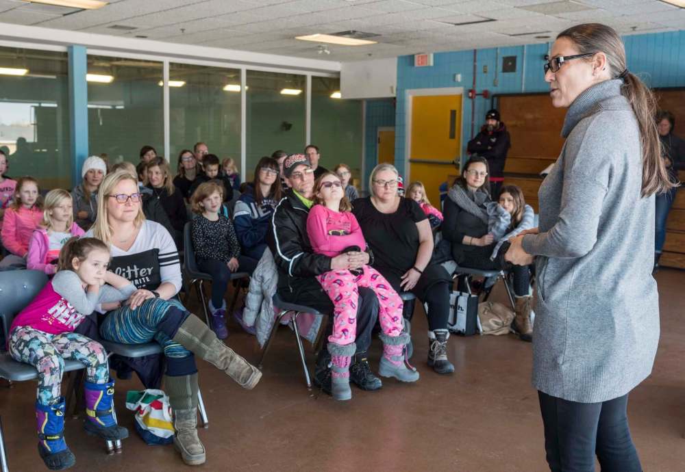 Olympic medallist inspires young speedskaters – Winnipeg Free Press