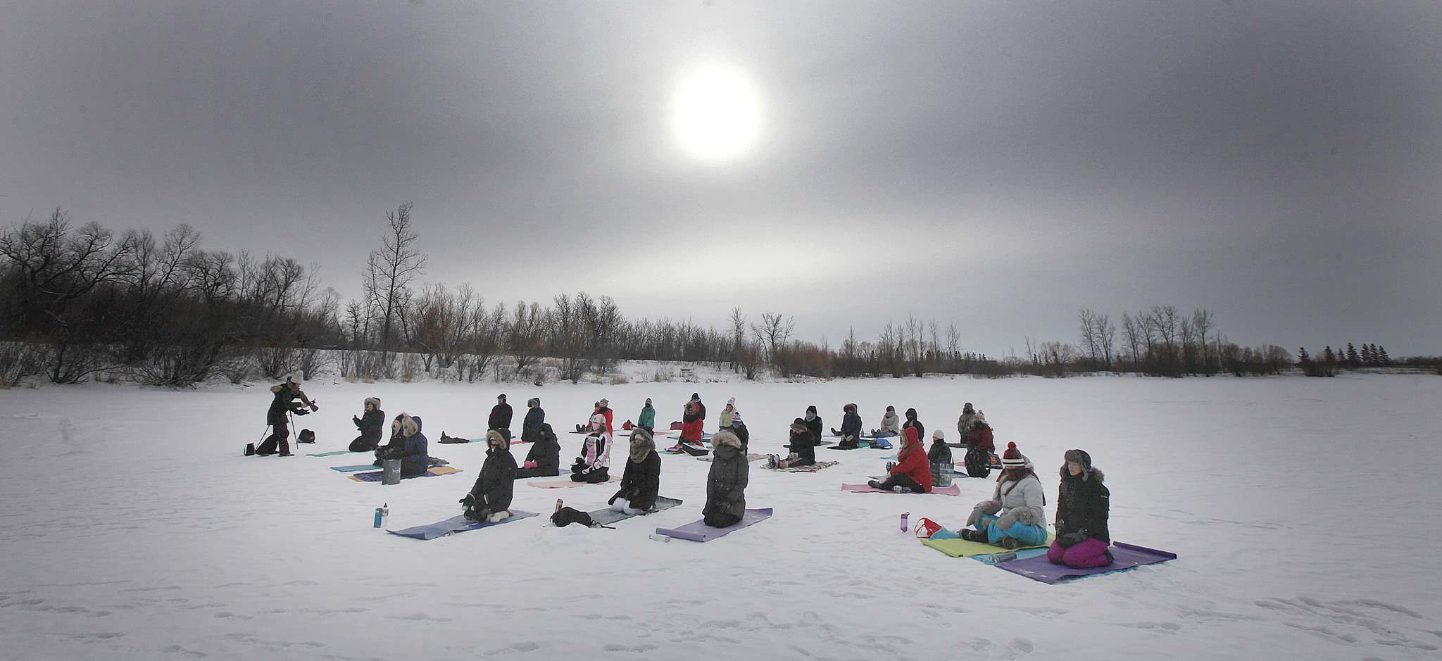 Ice yoga warms up winter-loving yogis – Winnipeg Free Press