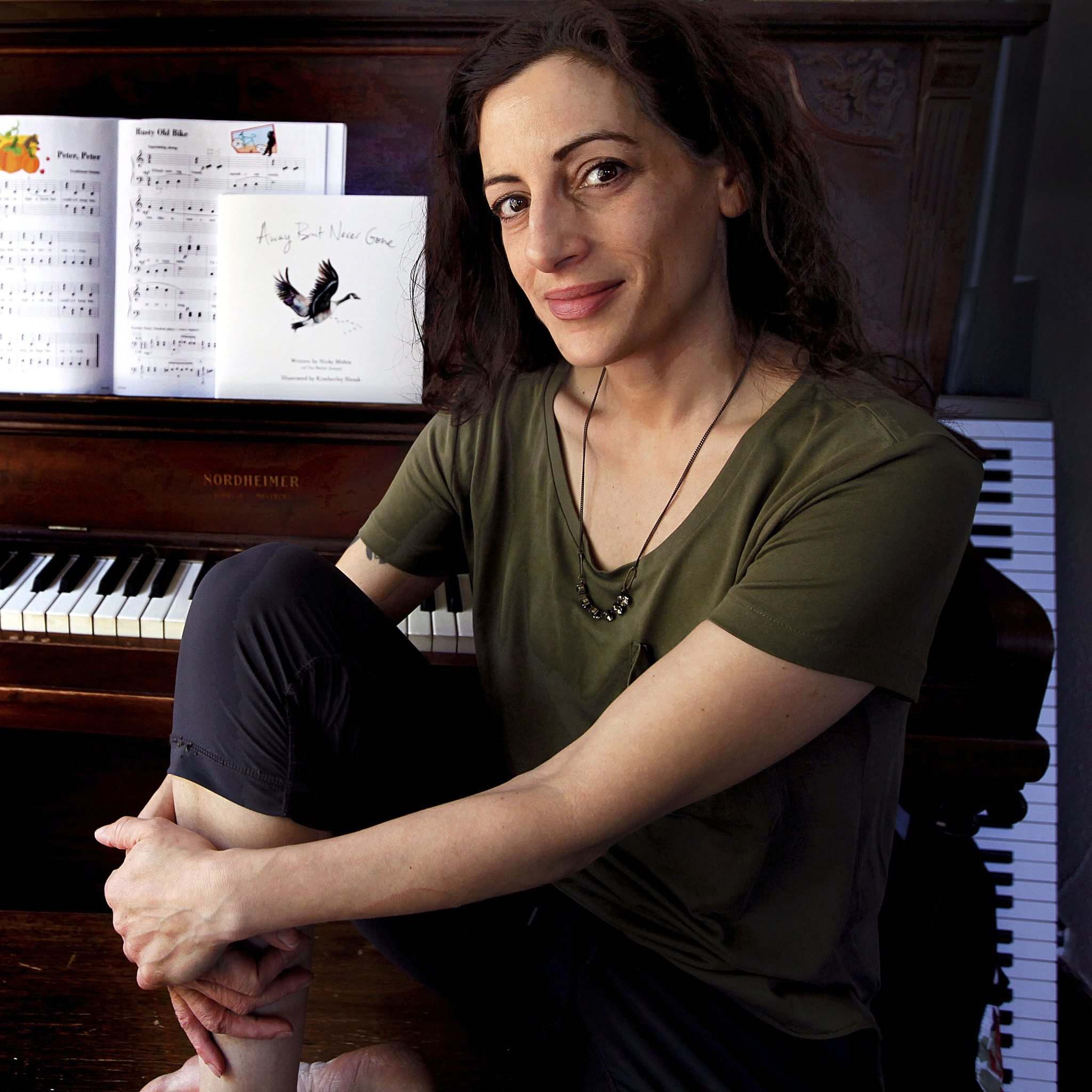 Songwriter puts her words into paper form – Winnipeg Free Press