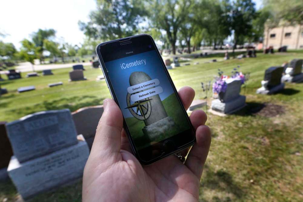 App allows users to search cemetery burial records – Winnipeg Free Press