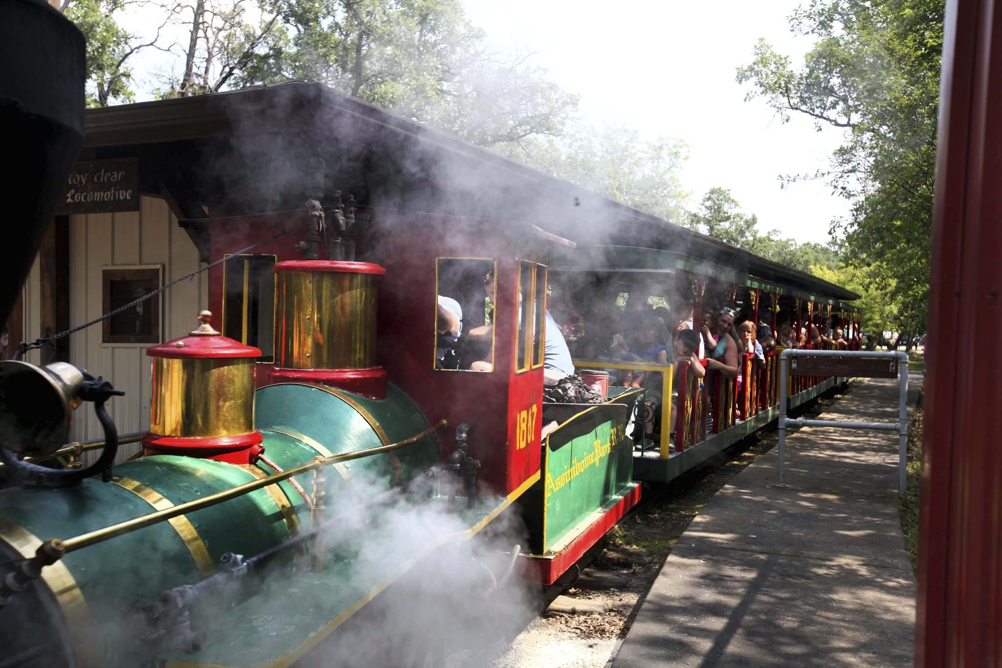 Full steam ahead: park train back on track – Winnipeg Free Press