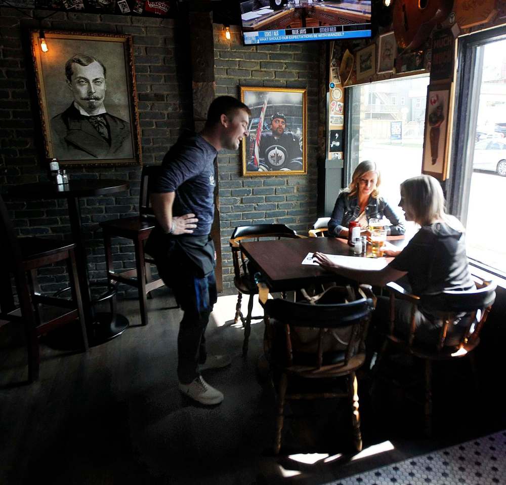 Prairie bar chain bringing ‘dive’ vibes to Winnipeg – Winnipeg Free Press
