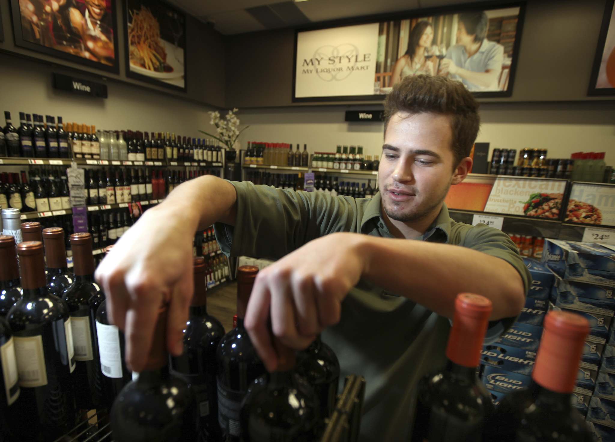 Shoplifting siege at city Liquor Marts rages on; guards told not to ...