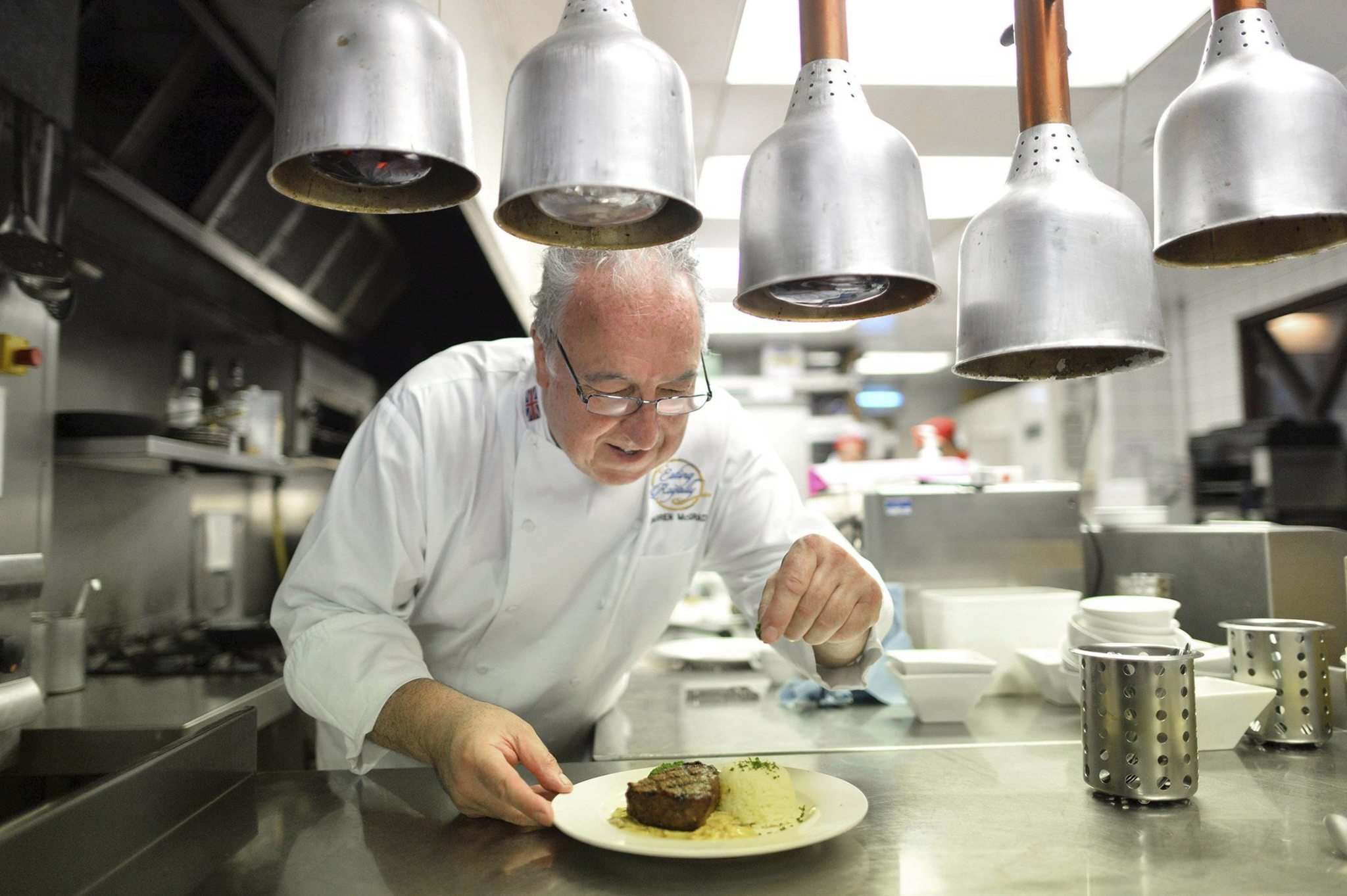 Queen’s ex-chef reveals royal menu – Winnipeg Free Press