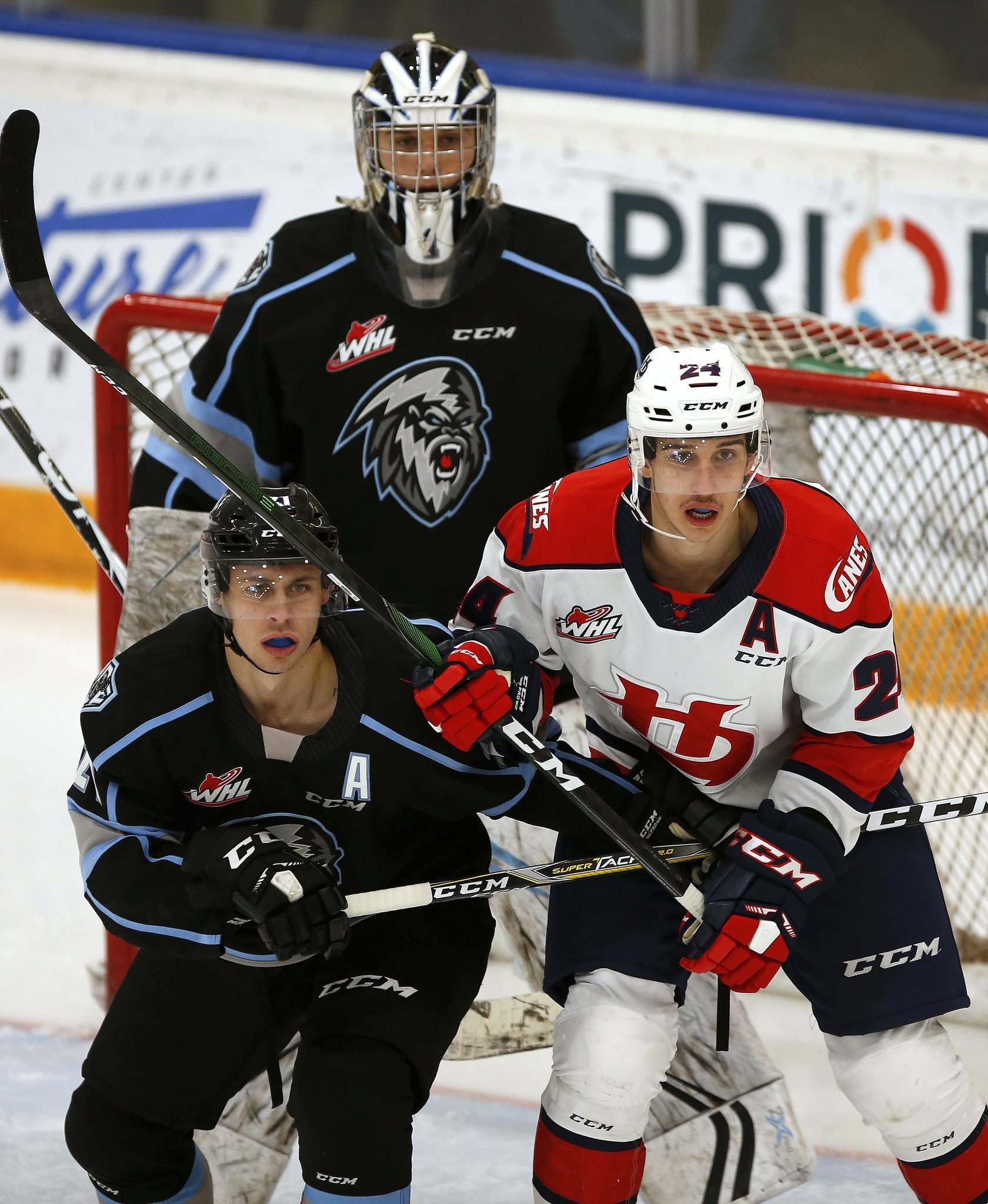 Ice squeak past Hurricanes – Winnipeg Free Press