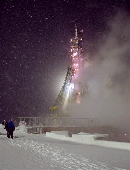 Spacecraft delivers 3 new crewmembers to the International Space ...