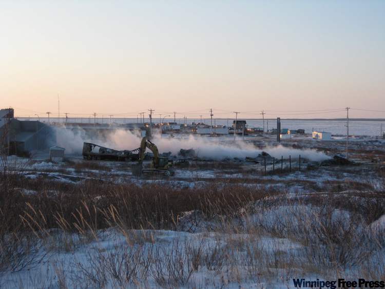 Churchill hotel destroyed in fire – Winnipeg Free Press