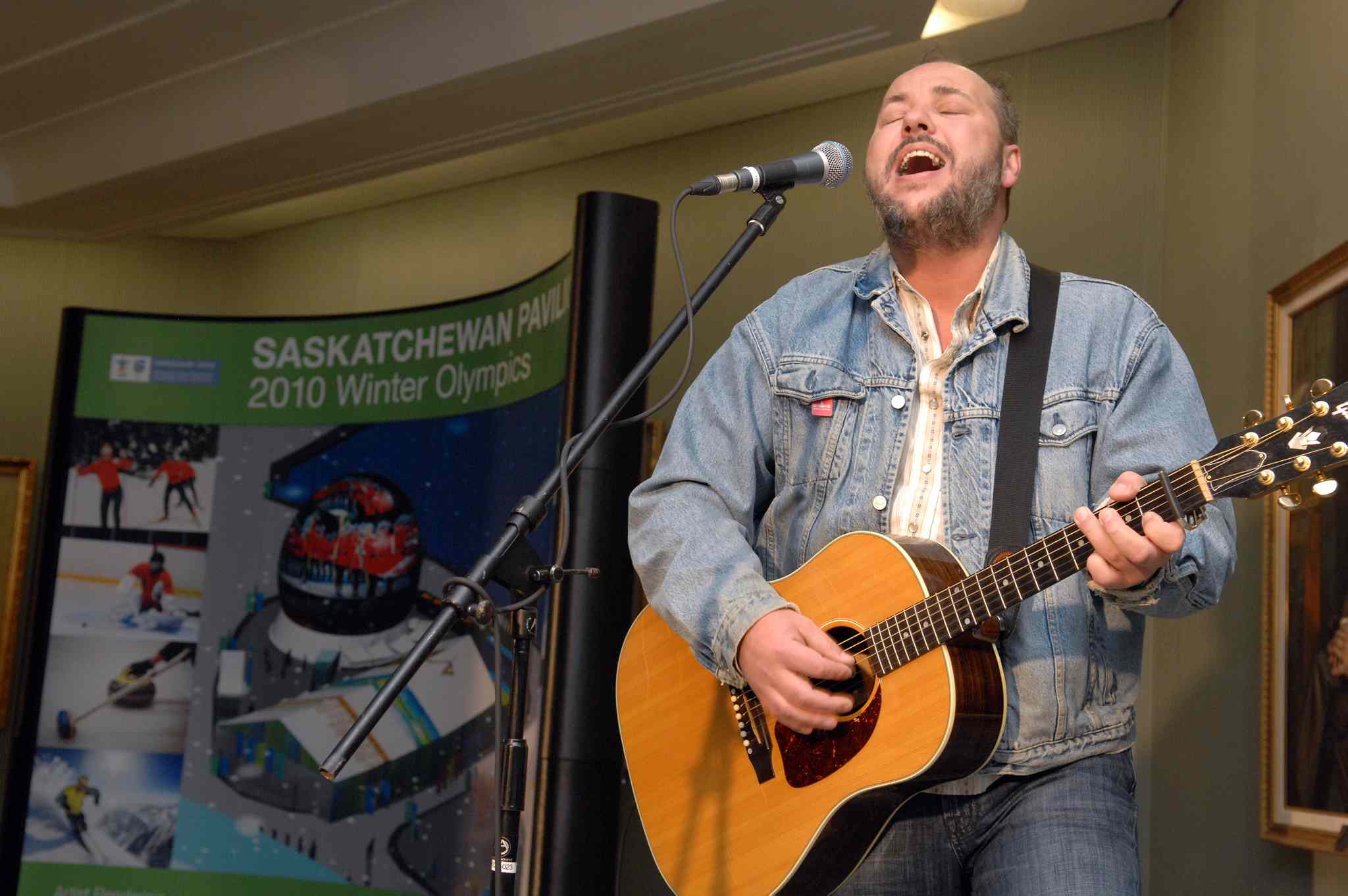 Juno Award-winning Jason Plumb, formerly of the Waltons, to play at ...
