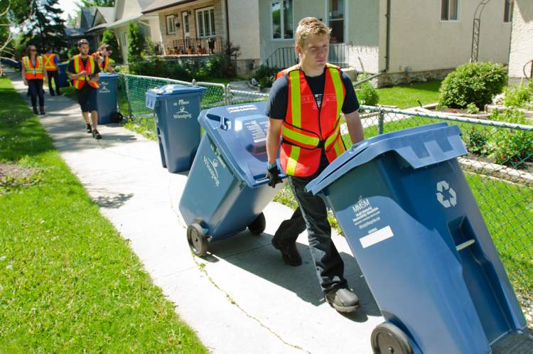 City rolls out new recycling carts – Winnipeg Free Press