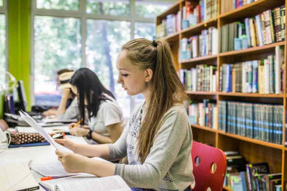 Russian students staying put – Winnipeg Free Press