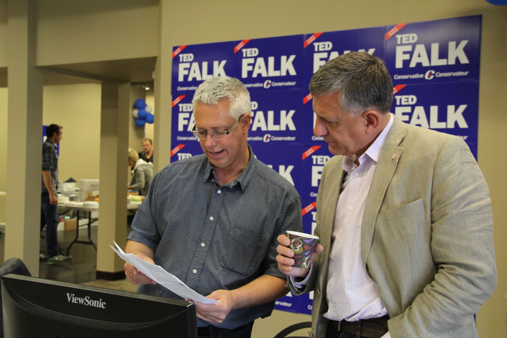 Ted Falk holds onto longtime Conservative stronghold Provencher ...
