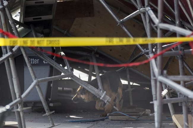 Scaffolding collapse in Toronto sends seven people to hospital ...